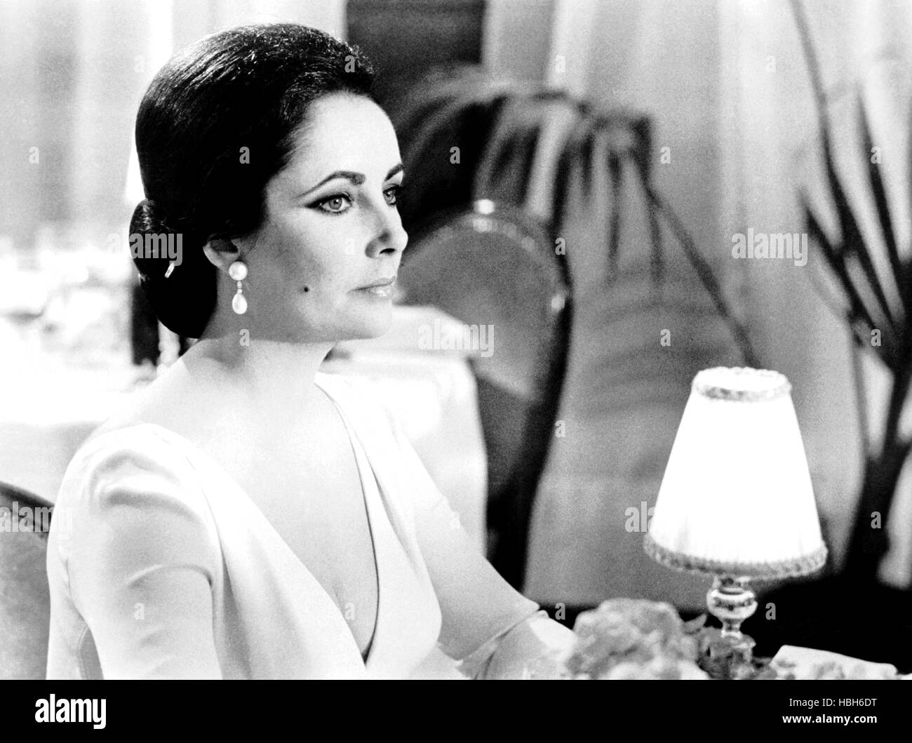 ASH WEDNESDAY, Elizabeth Taylor, 1973 Stock Photo - Alamy