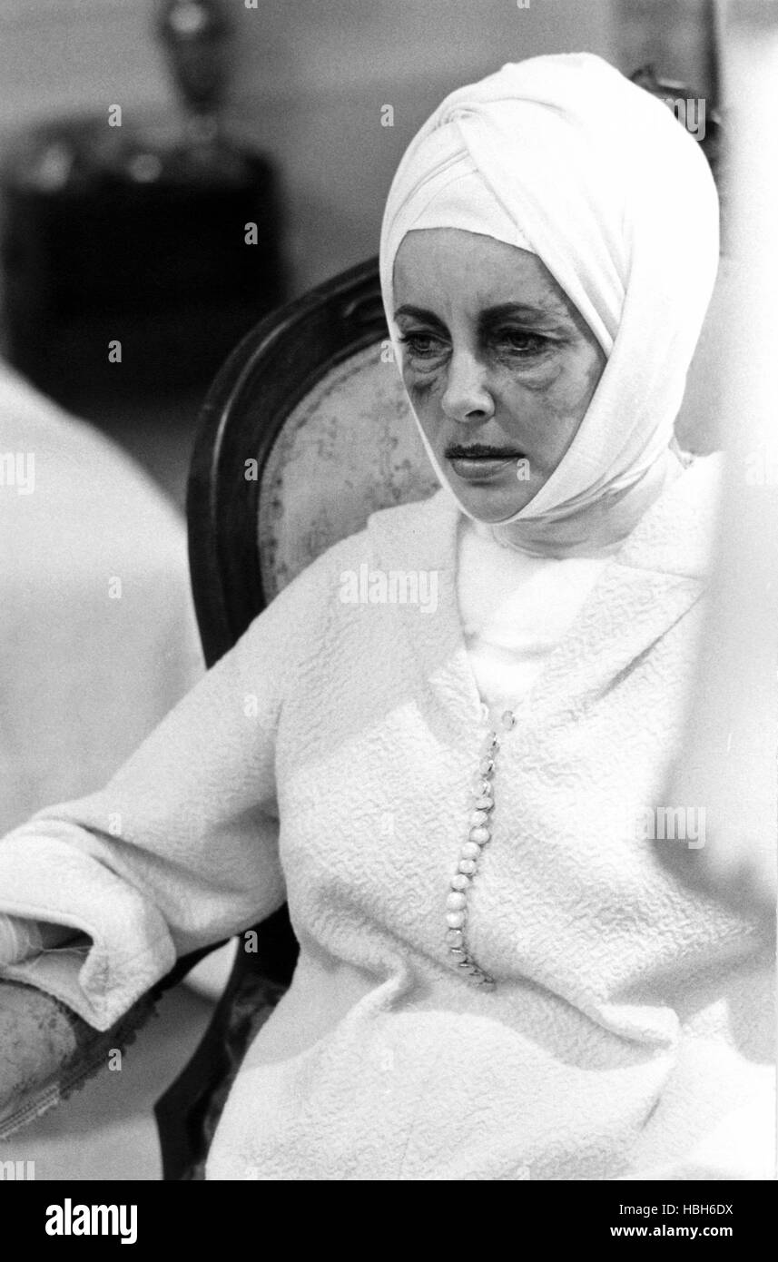 ASH WEDNESDAY, Elizabeth Taylor, 1973 Stock Photo - Alamy