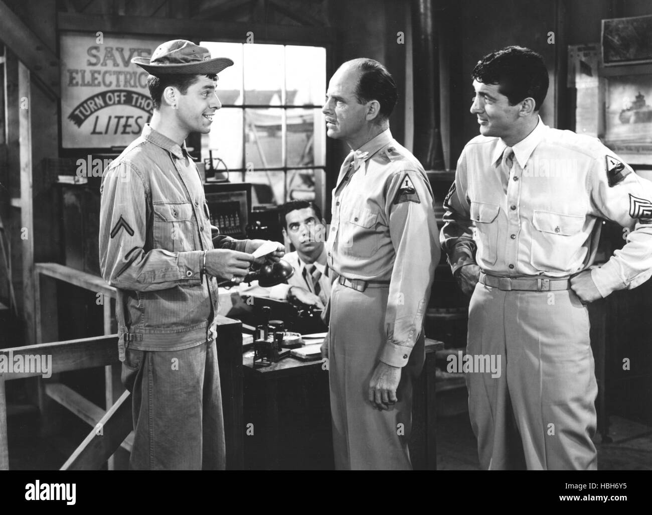 AT WAR WITH THE ARMY, Jerry Lewis, Danny Dayton, William Mendrek, Dean ...