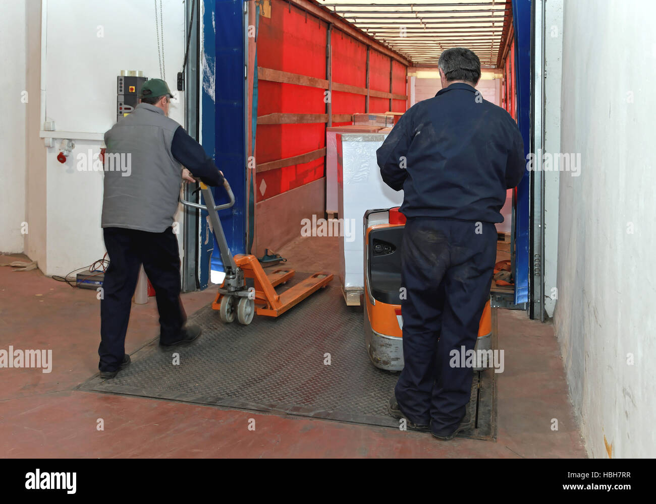 Pallet Jack Loading Stock Photo - Alamy