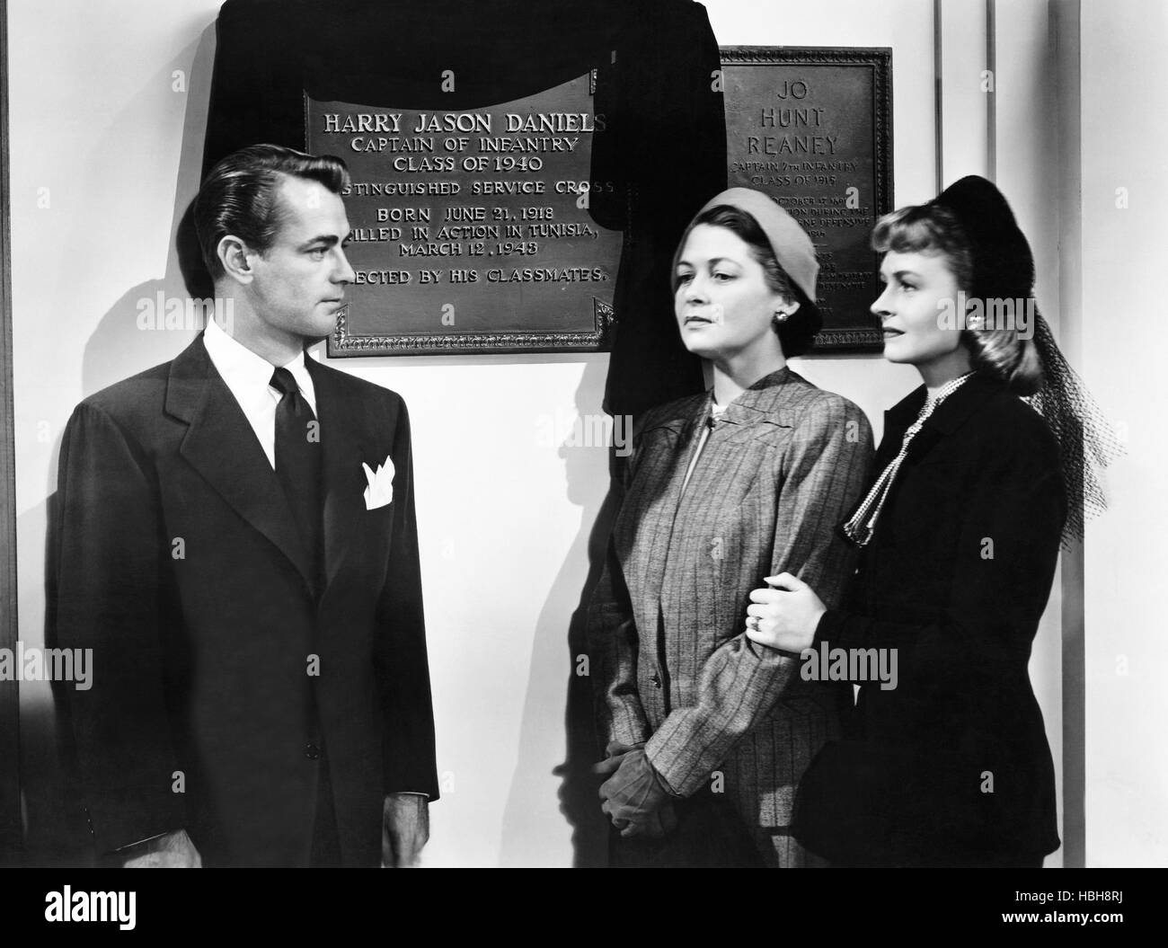 BEYOND GLORY, from left: Alan Ladd, Geraldine Wall, Donna Reed, 1948 ...