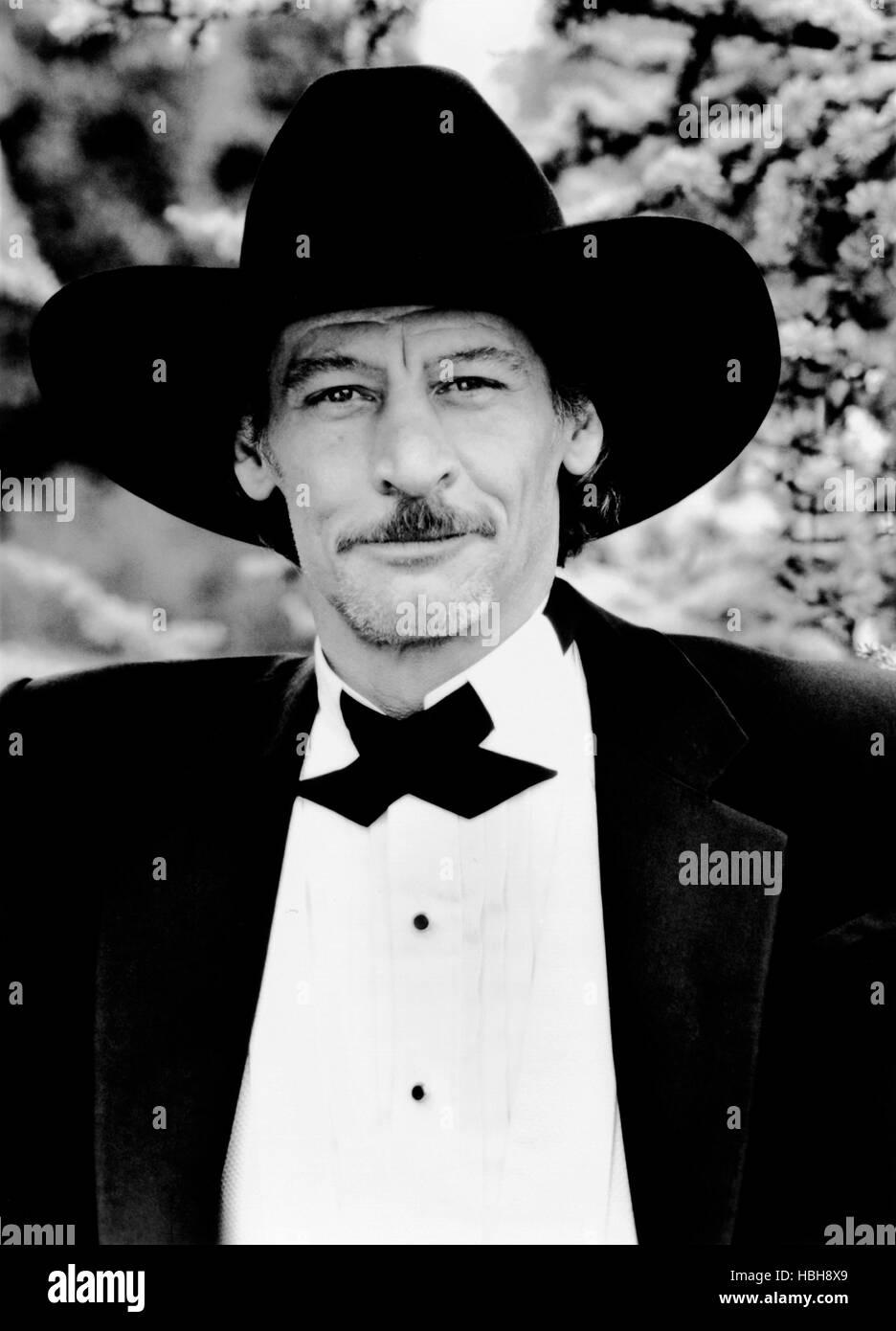 THE BEVERLY HILLBILLIES, Jim Varney, 1993, TM & Copyright ©20th Century ...
