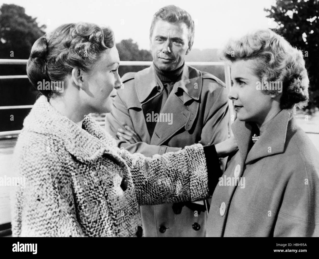 BEFORE I WAKE, (aka SHADOW OF FEAR), from left, Jean Kent, Maxwell Reed ...