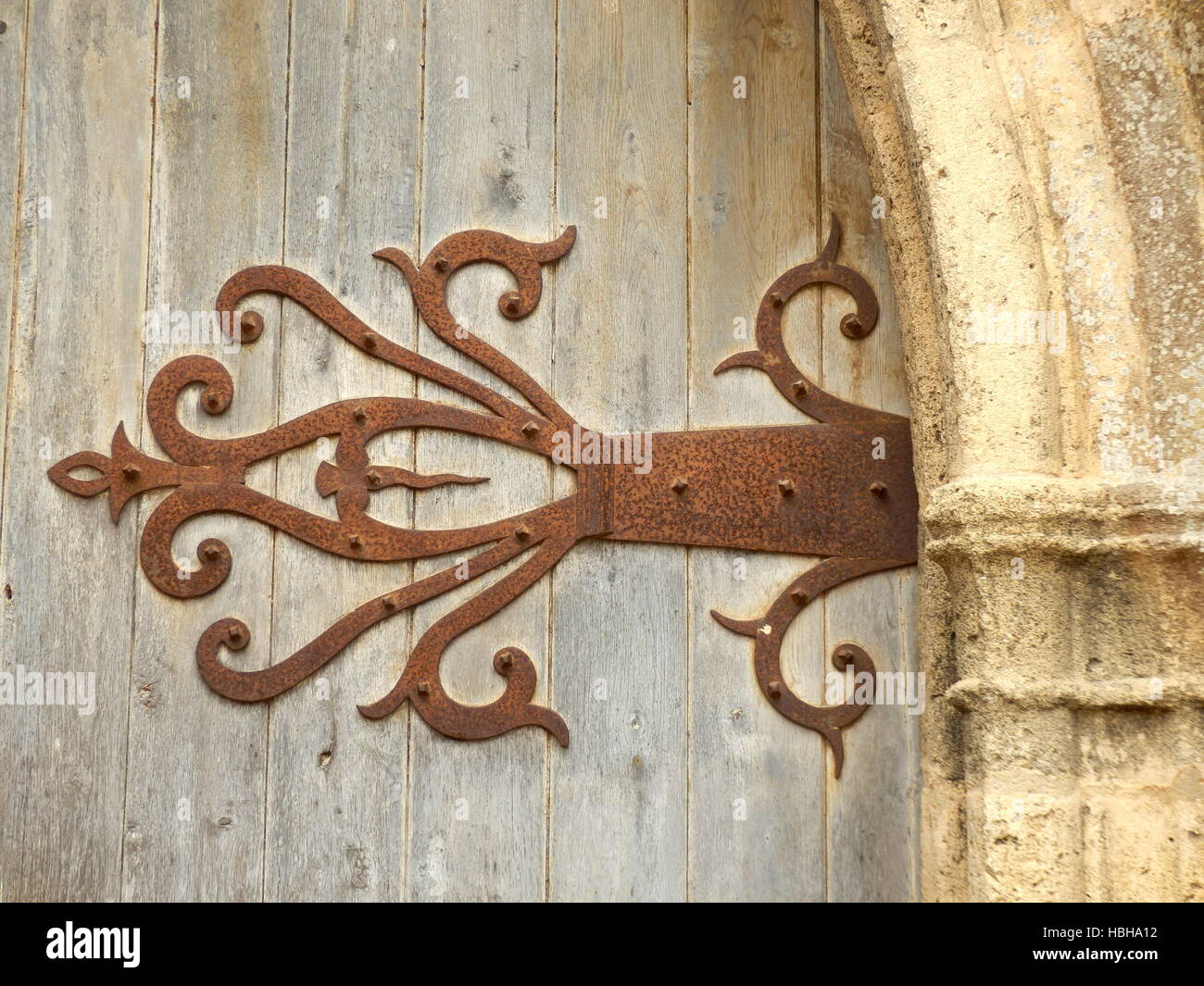 Hinge medieval door hi-res stock photography and images - Alamy