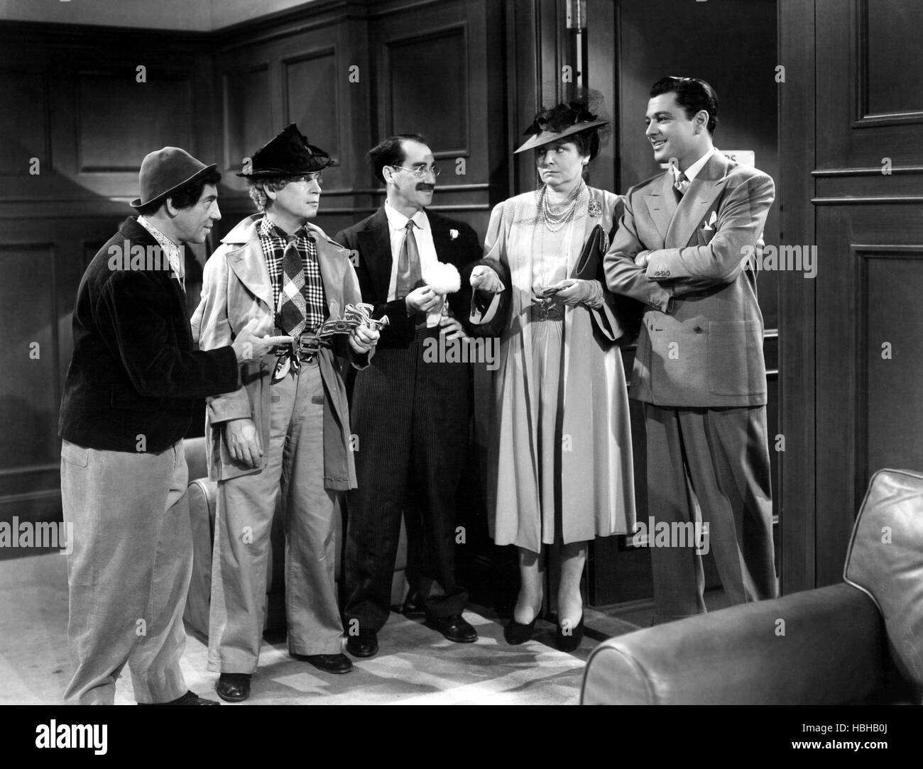 THE BIG STORE, Chico Marx, Harpo Marx, Groucho Marx, Margaret Dumont ...