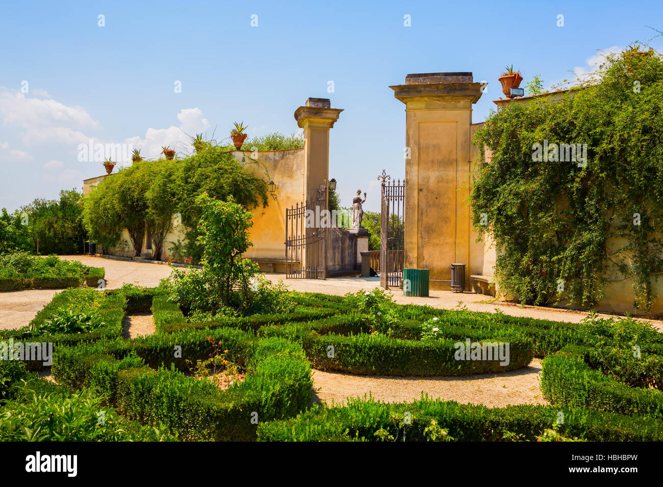 Footpath in boboli gardens hi-res stock photography and images - Alamy
