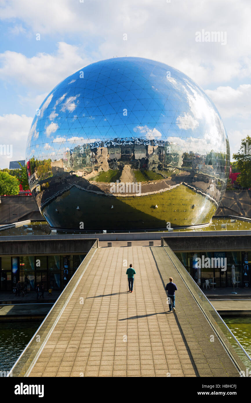 La Geode in the Parc de la Villette, Paris, France Stock Photo - Alamy