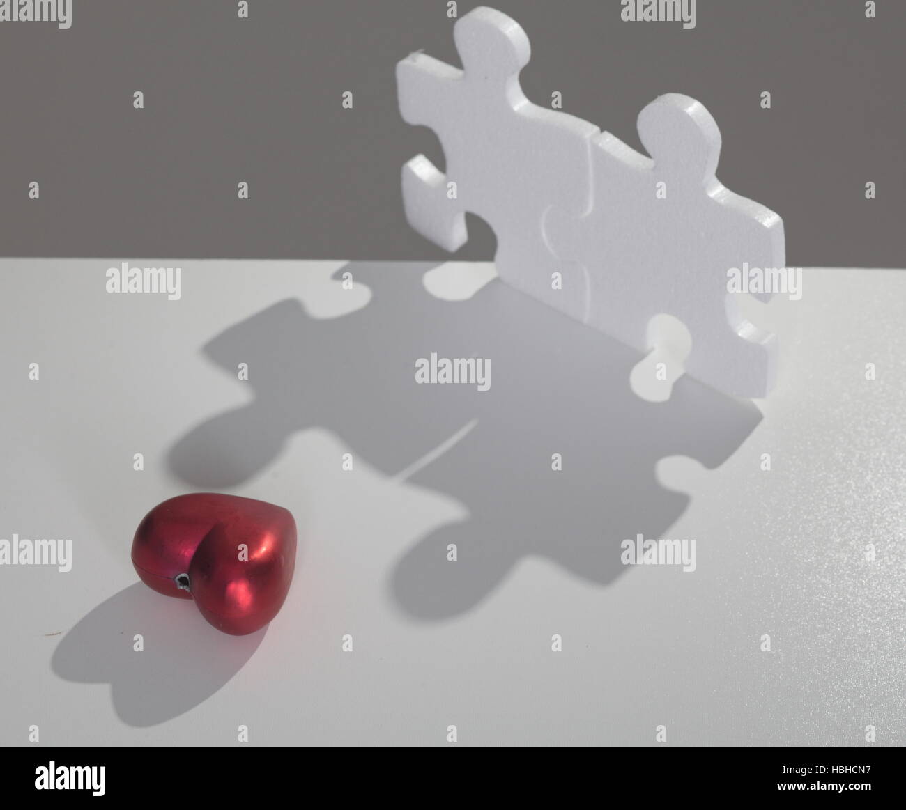 White jigsaw complete hi-res stock photography and images - Alamy