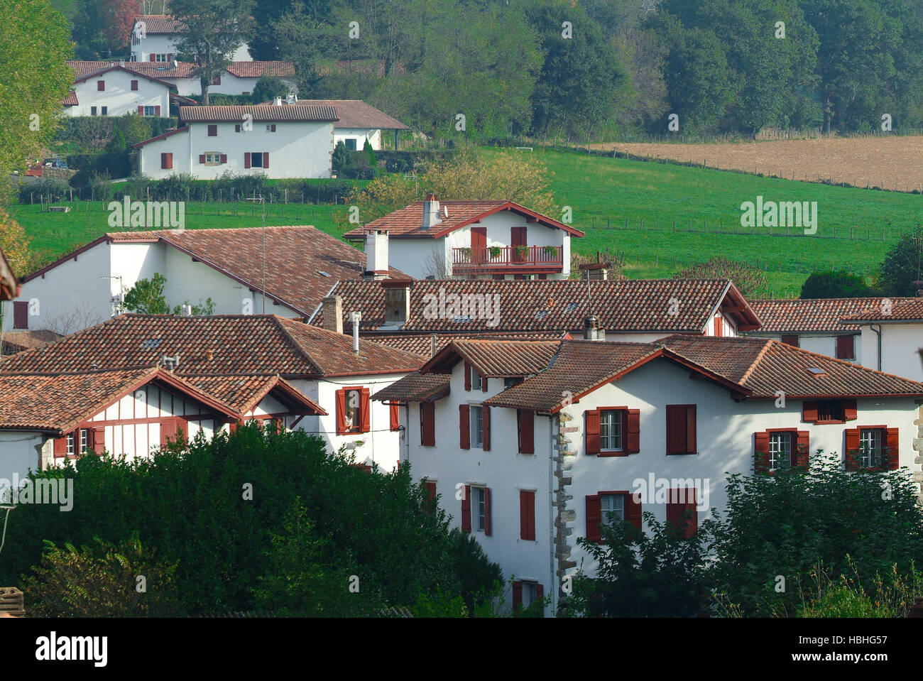 Houses in traditional construction hi-res stock photography and images ...