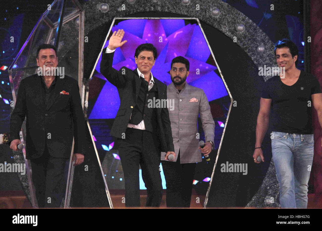 Boman Irani, Shah Rukh Khan waving, Abhishek Bachchan, Sonu Sood ...