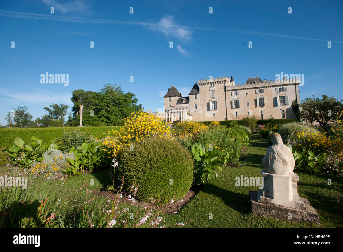 Castle of Vayres in Gironde, Aquitaine, France Stock Photo - Alamy