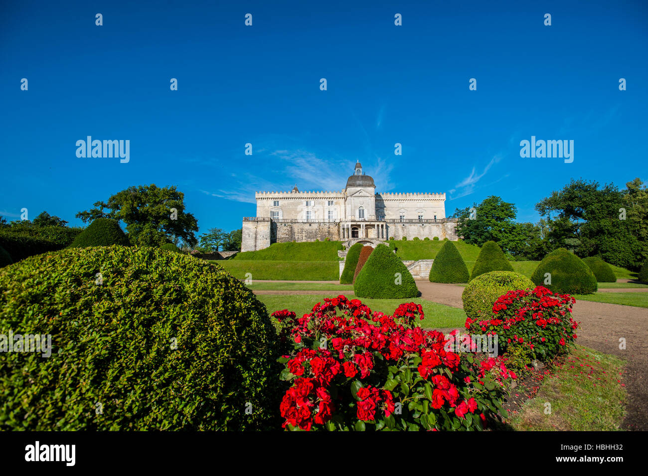 Castle of vayres in gironde hi-res stock photography and images - Alamy