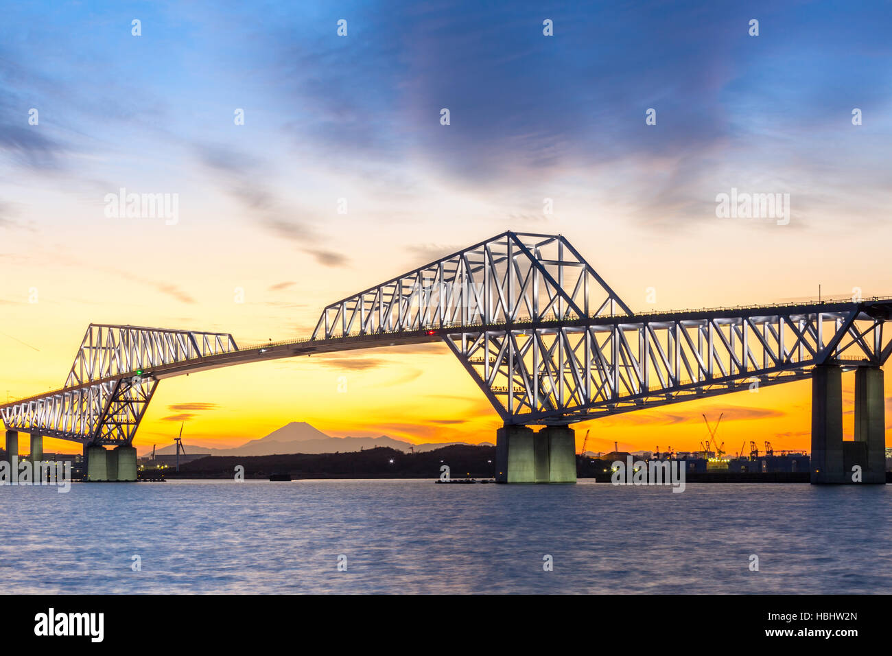 Tokyo landmark gate bridge hi-res stock photography and images - Alamy