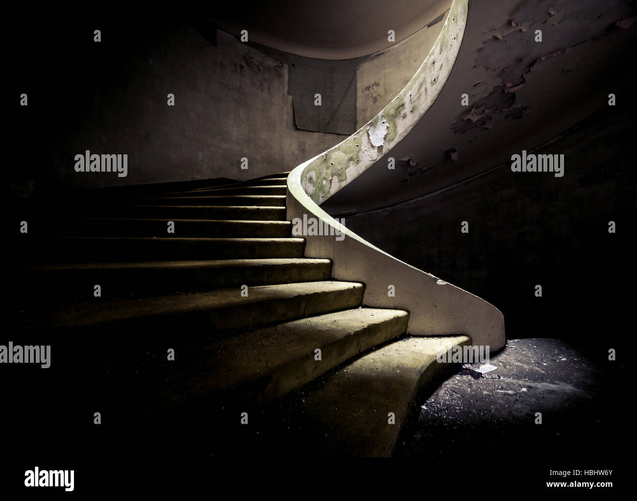 Ruined circular structure hi-res stock photography and images - Alamy