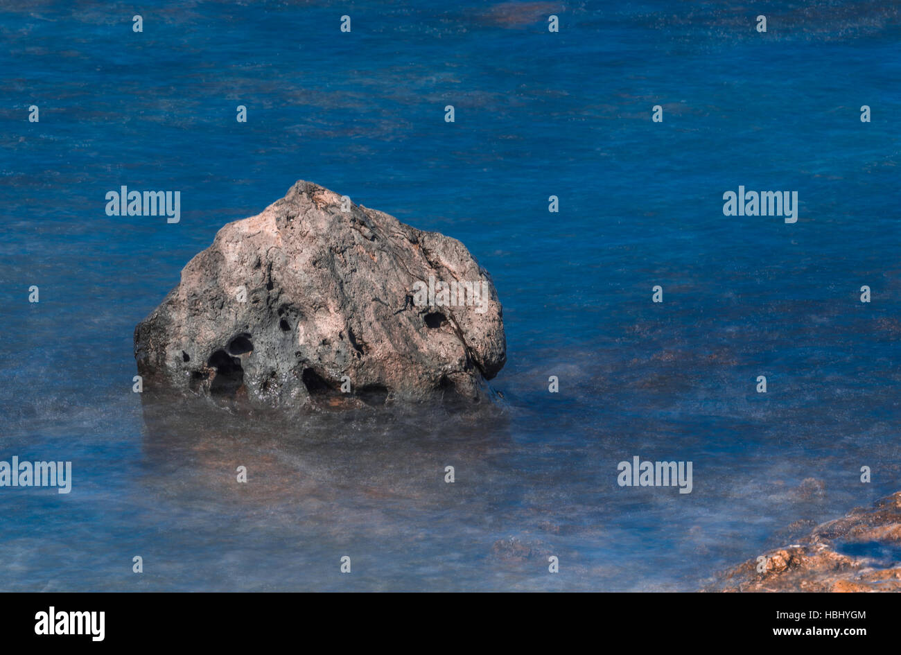 Waves direction rock hi-res stock photography and images - Alamy