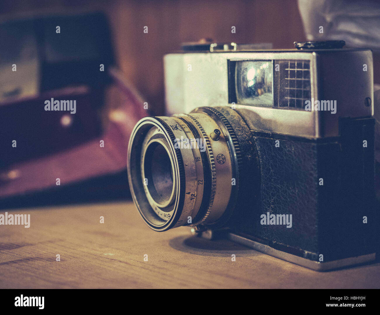 Old vintage camera Stock Photo - Alamy