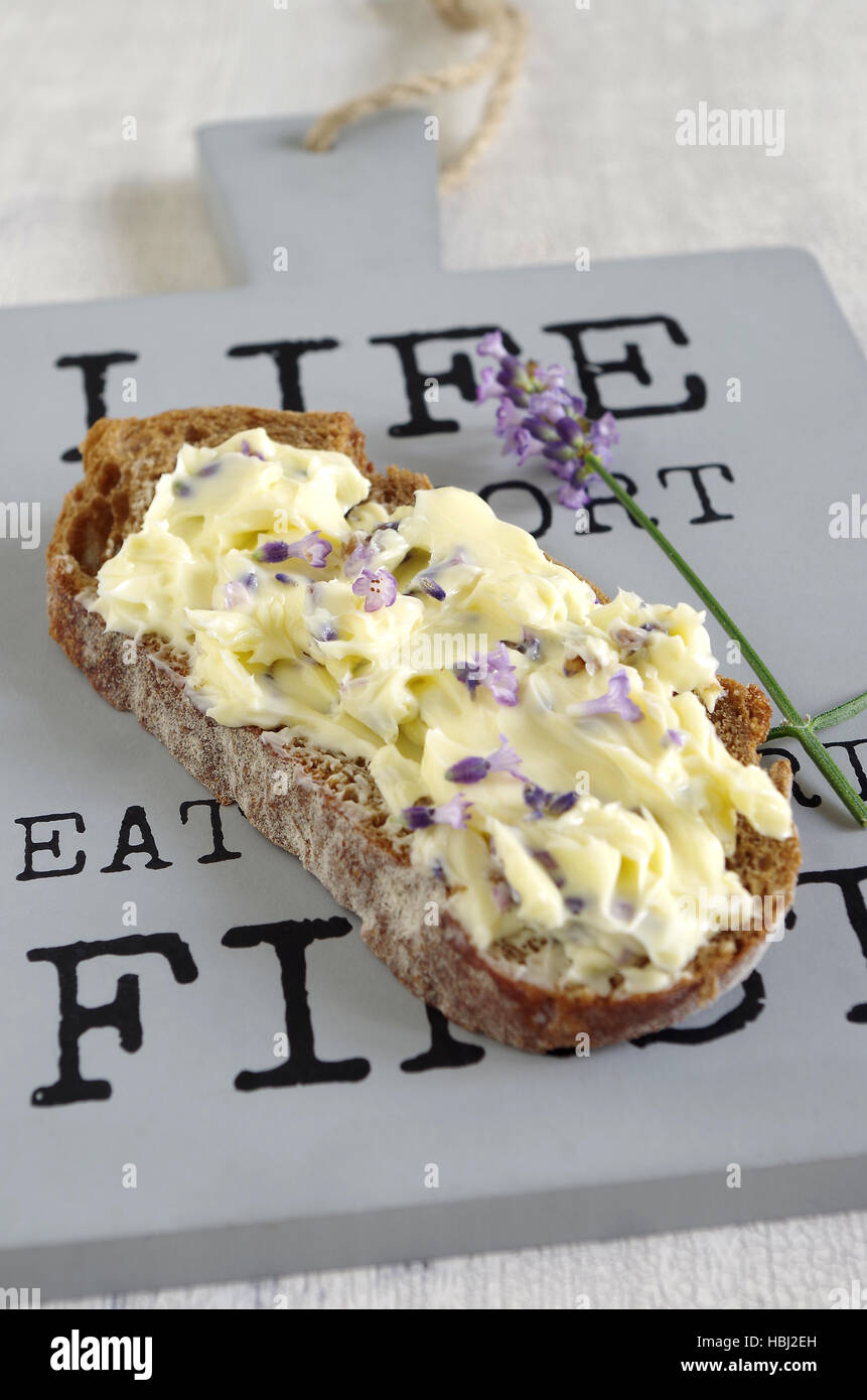 Lavendelbutter hi-res stock photography and images - Alamy