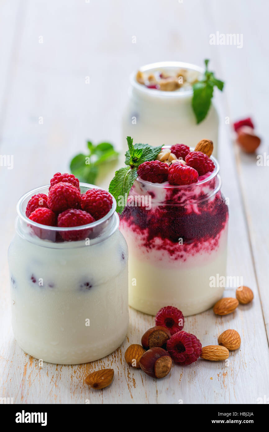 Yogurt and raspberries hi-res stock photography and images - Alamy