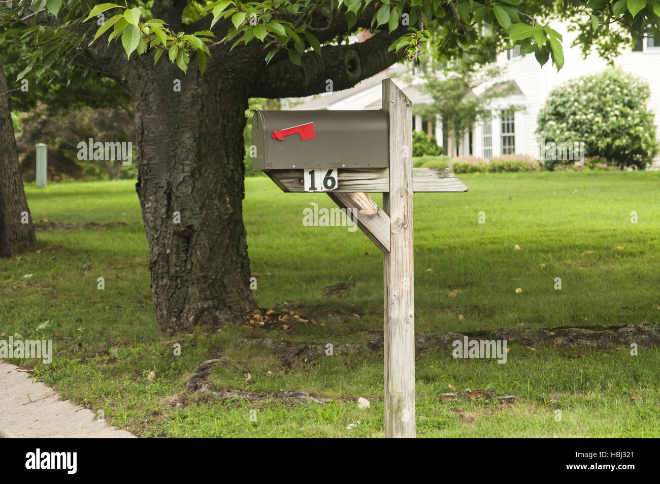American outdoor metal mailbox Stock Photo - Alamy