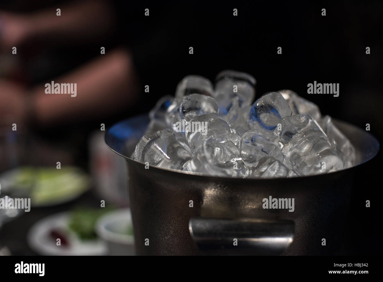 bucket with ice cubes Stock Photo - Alamy