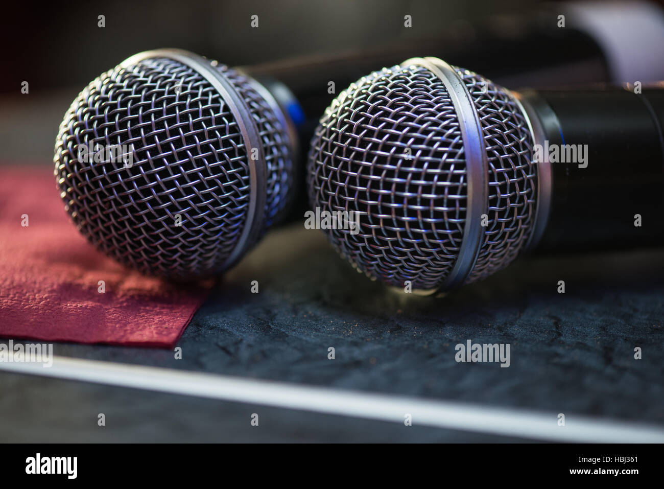 Vintage concert microphones hi-res stock photography and images - Alamy