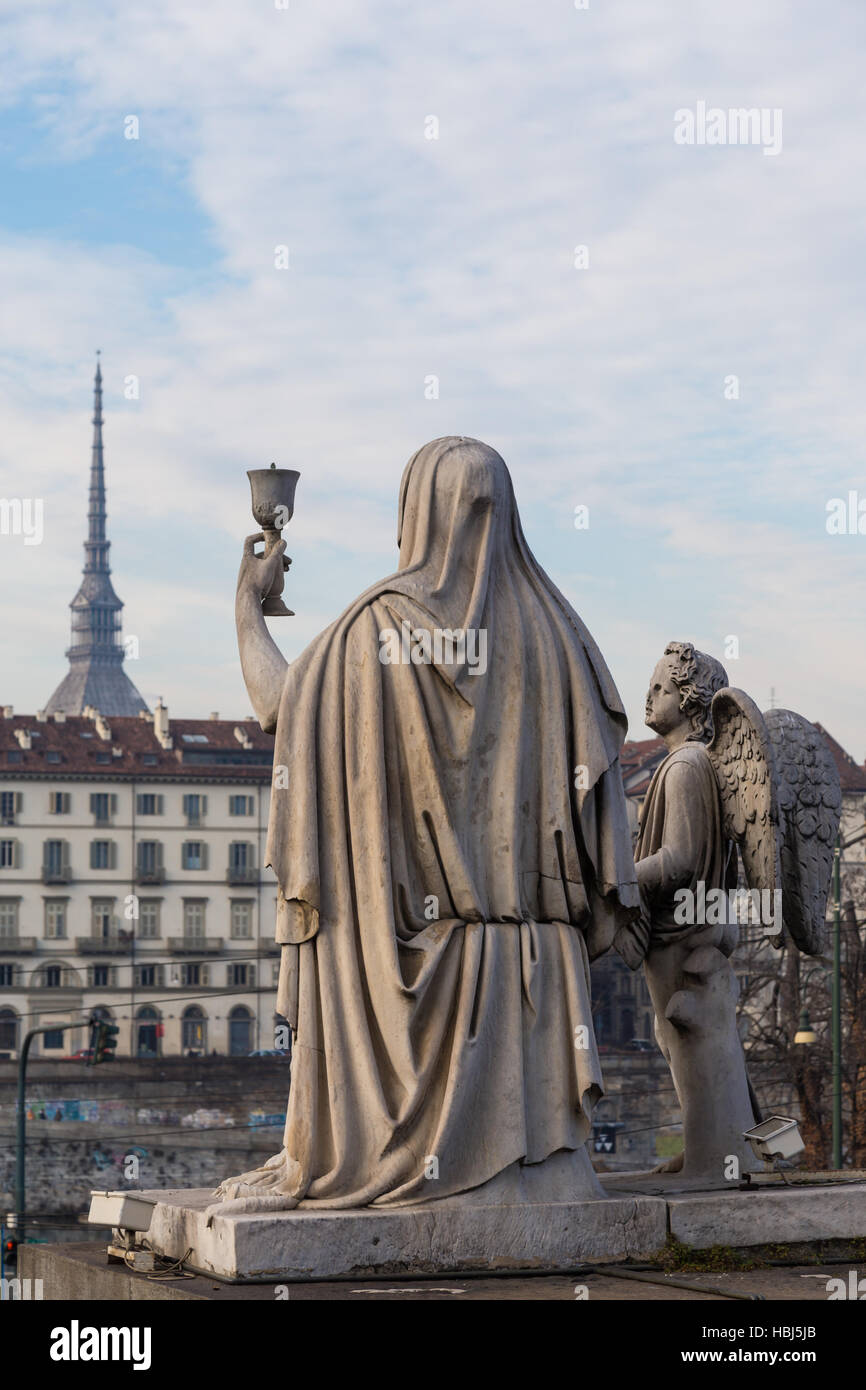 Faith statue hi-res stock photography and images - Alamy