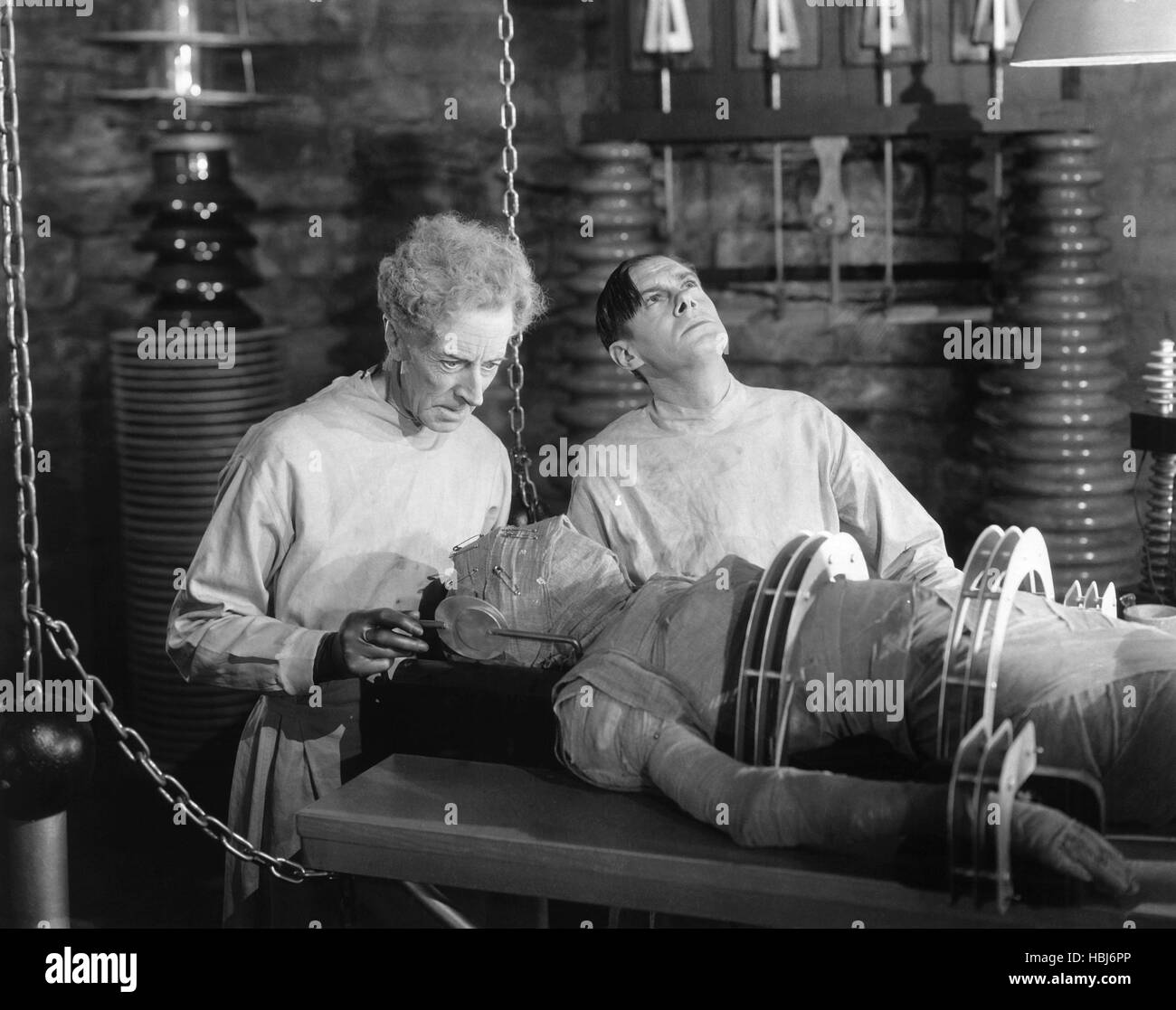 BRIDE OF FRANKENSTEIN, Ernest Thesiger, Colin Clive (background), Elsa ...