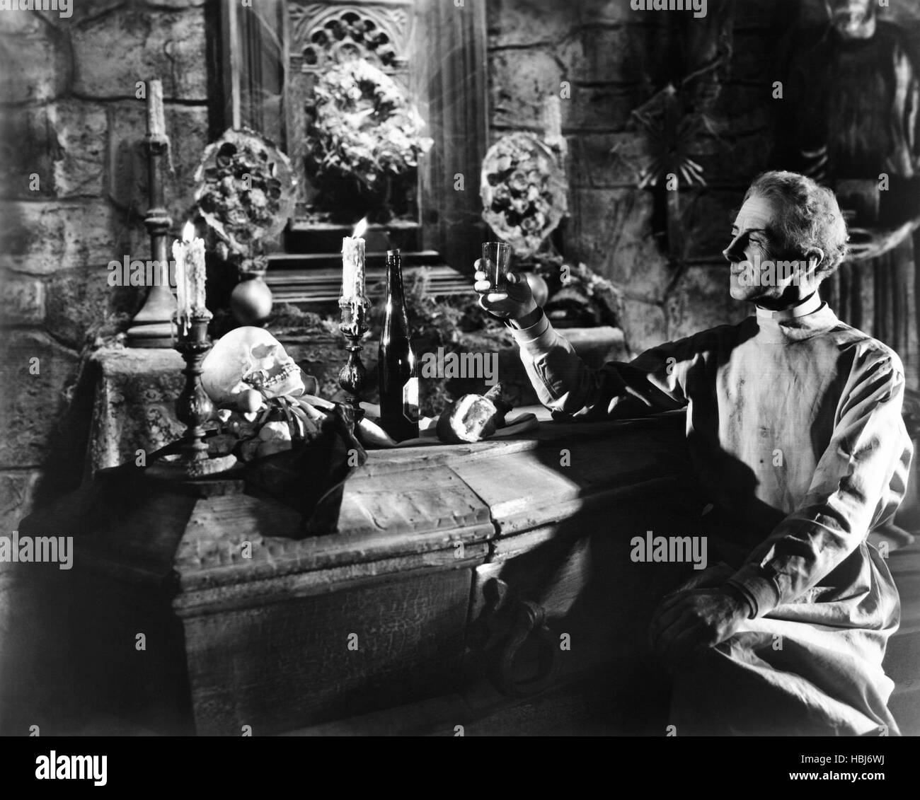 THE BRIDE OF FRANKENSTEIN, Ernest Thesiger, 1935 Stock Photo - Alamy