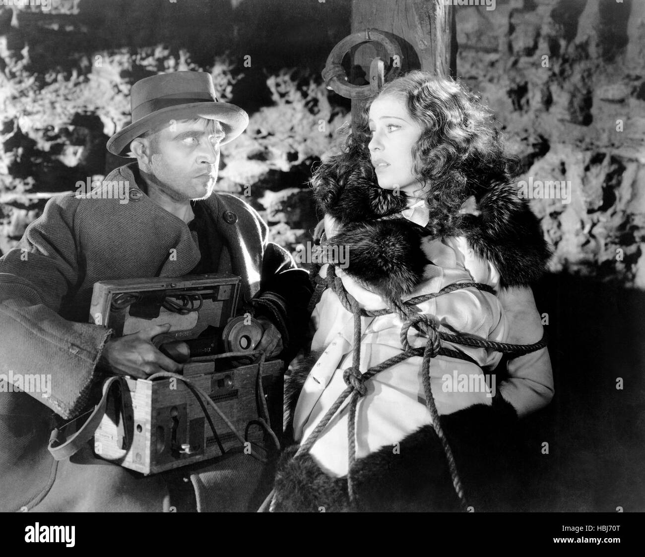 THE BRIDE OF FRANKENSTEIN, from left: Dwight Frye, Valerie Hobson, 1935 ...