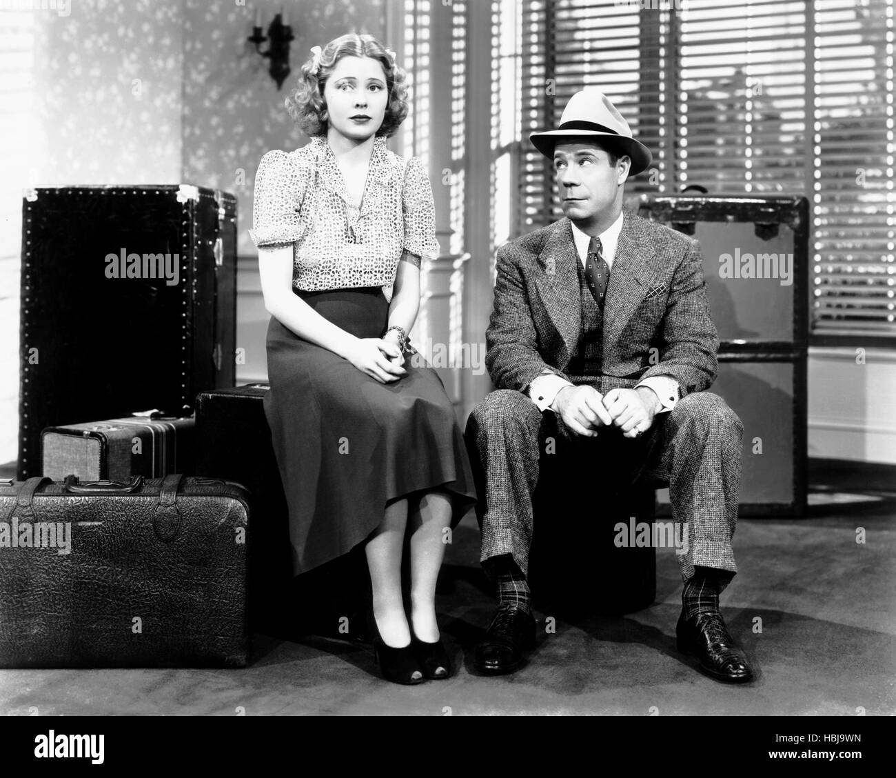 BEWARE SPOOKS!, from left, Mary Carlisle, Joe E. Brown, 1939 Stock Photo - Alamy