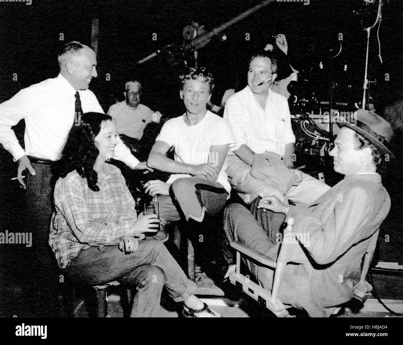 BEYOND THE FOREST, from left, producer Henry Blanke, Bette Davis ...
