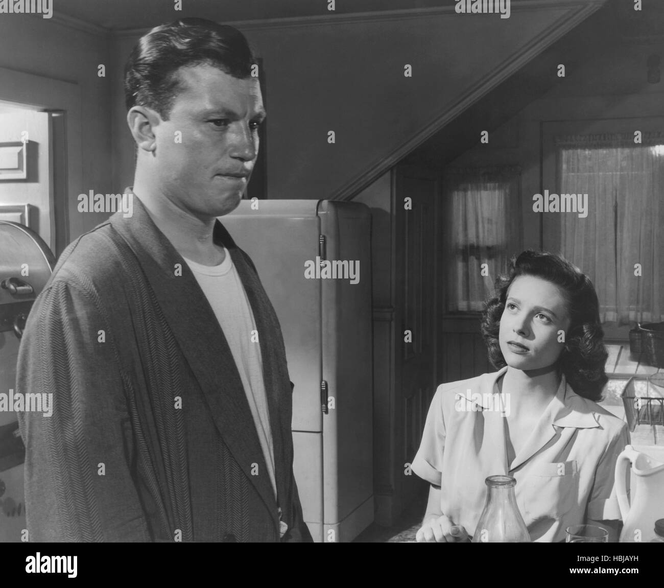 THE BEST YEARS OF OUR LIVES, from left: Harold Russell, Cathy O'Donnell ...