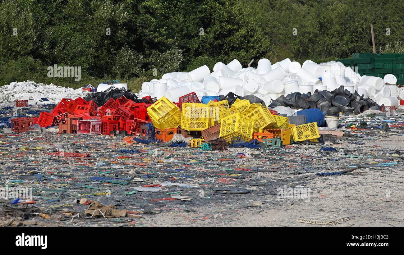 Plastic scrap hi-res stock photography and images - Alamy