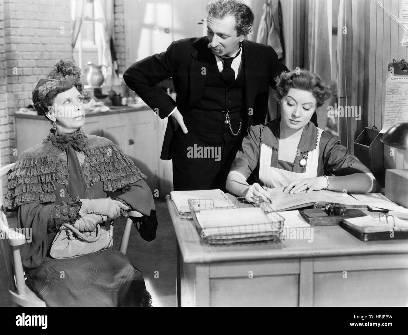 BLOSSOMS IN THE DUST, from left: Cecil Cunningham, Felix Bressart ...