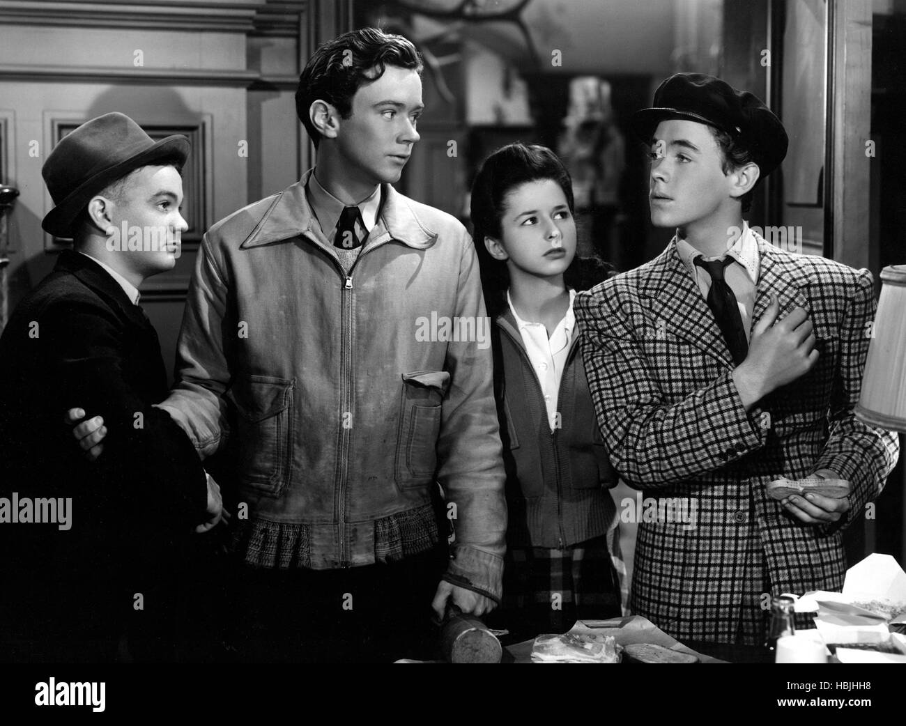 BORN TO SING, Leo Gorcey, Ray McDonald, Virginia Weidler, Larry Nunn ...