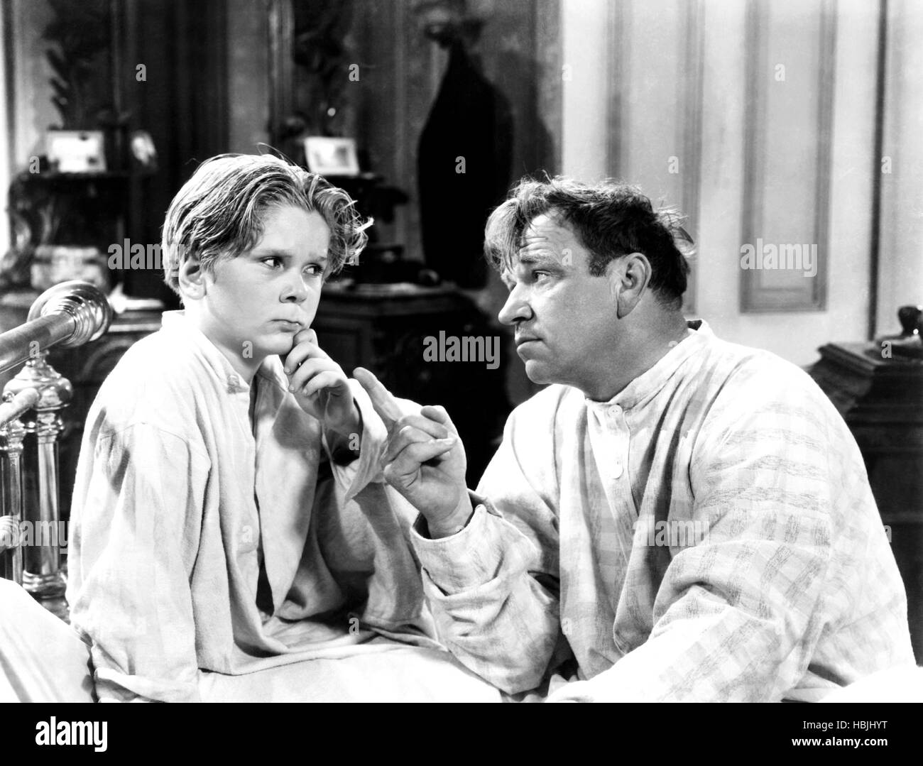 THE BOWERY, from left, Jackie Cooper, Wallace Beery, 1933, TM ...