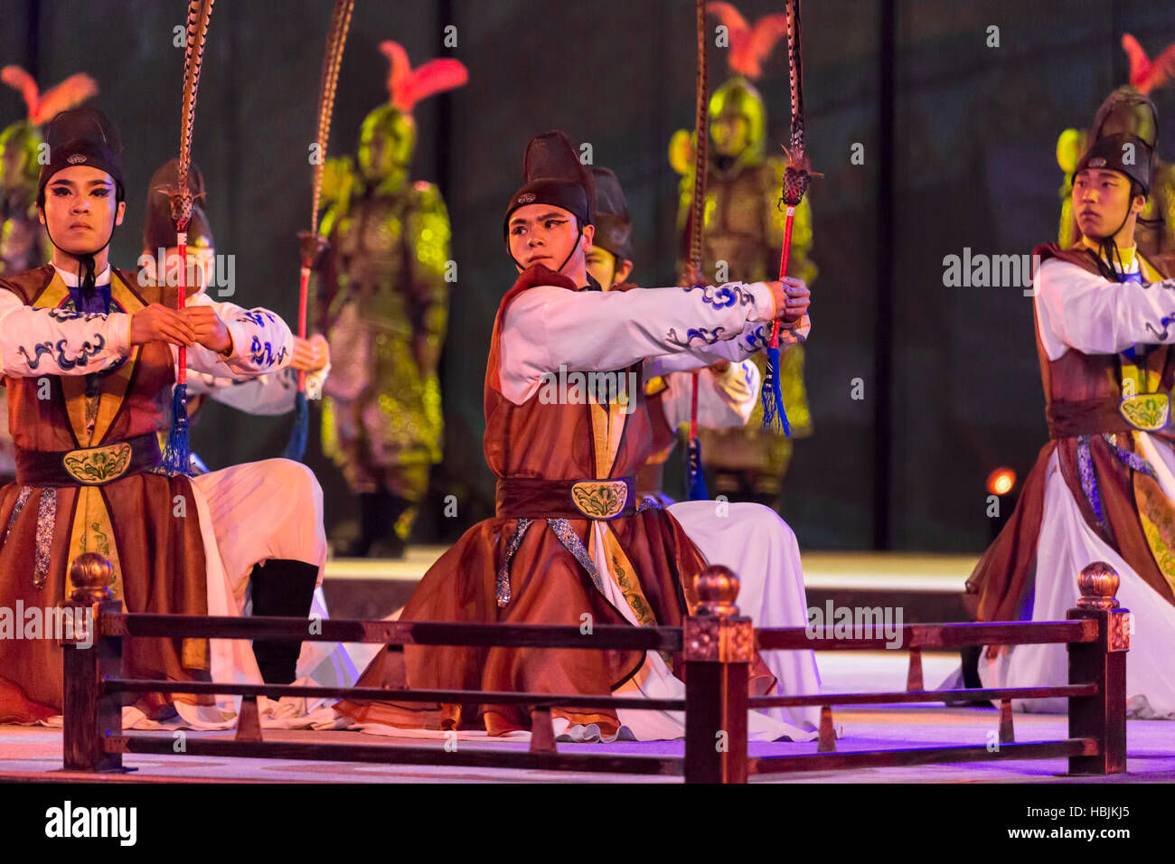 Performers at Chinese cultural show, Xian, China Stock Photo - Alamy