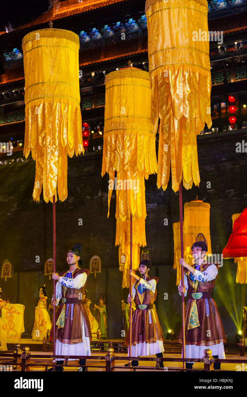 Performers at Chinese cultural show, Xian, China Stock Photo - Alamy