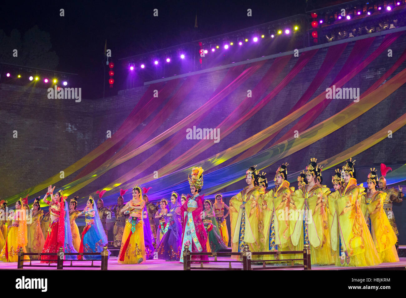 Performers at Chinese cultural show, Xian, China Stock Photo - Alamy