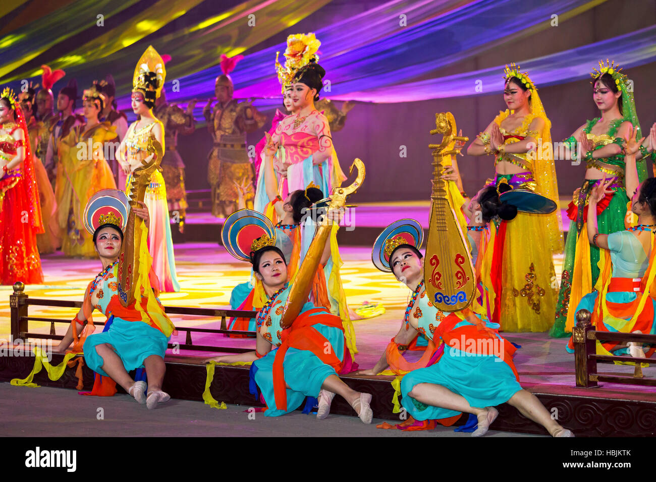 Xian evening show hi-res stock photography and images - Alamy