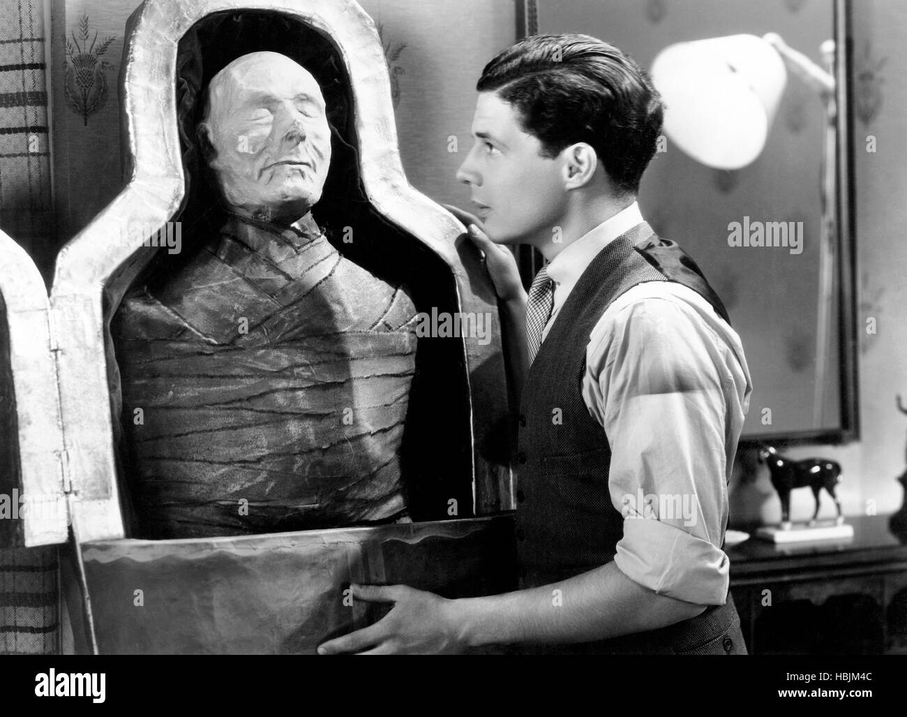 BUNKER BEAN, (aka HIS MAJESTY BUNKER BEAN), Owen Davis, Jr., 1936 Stock Photo - Alamy