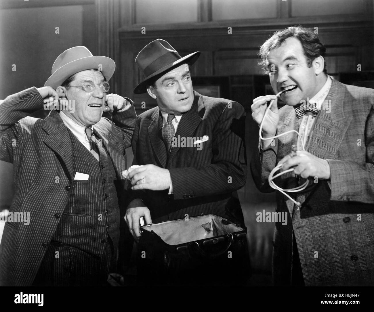 BUTCH MINDS THE BABY, Shemp Howard, Richard Lane, Broderick Crawford ...