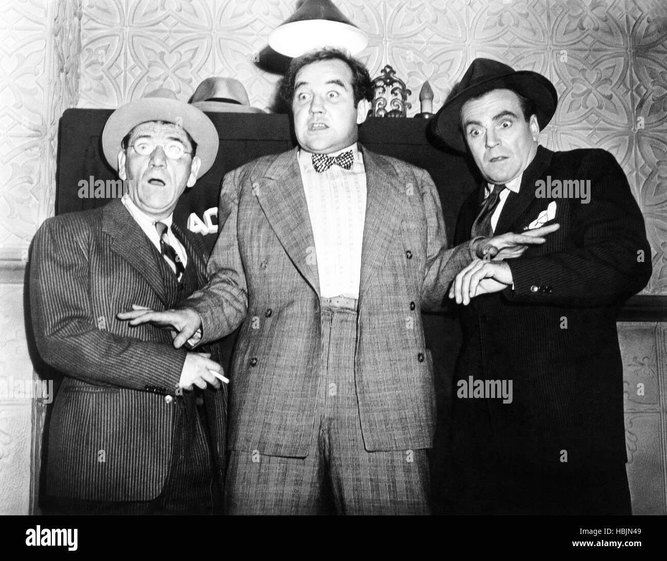 BUTCH MINDS THE BABY, from left: Shemp Howard, Broderick Crawford ...