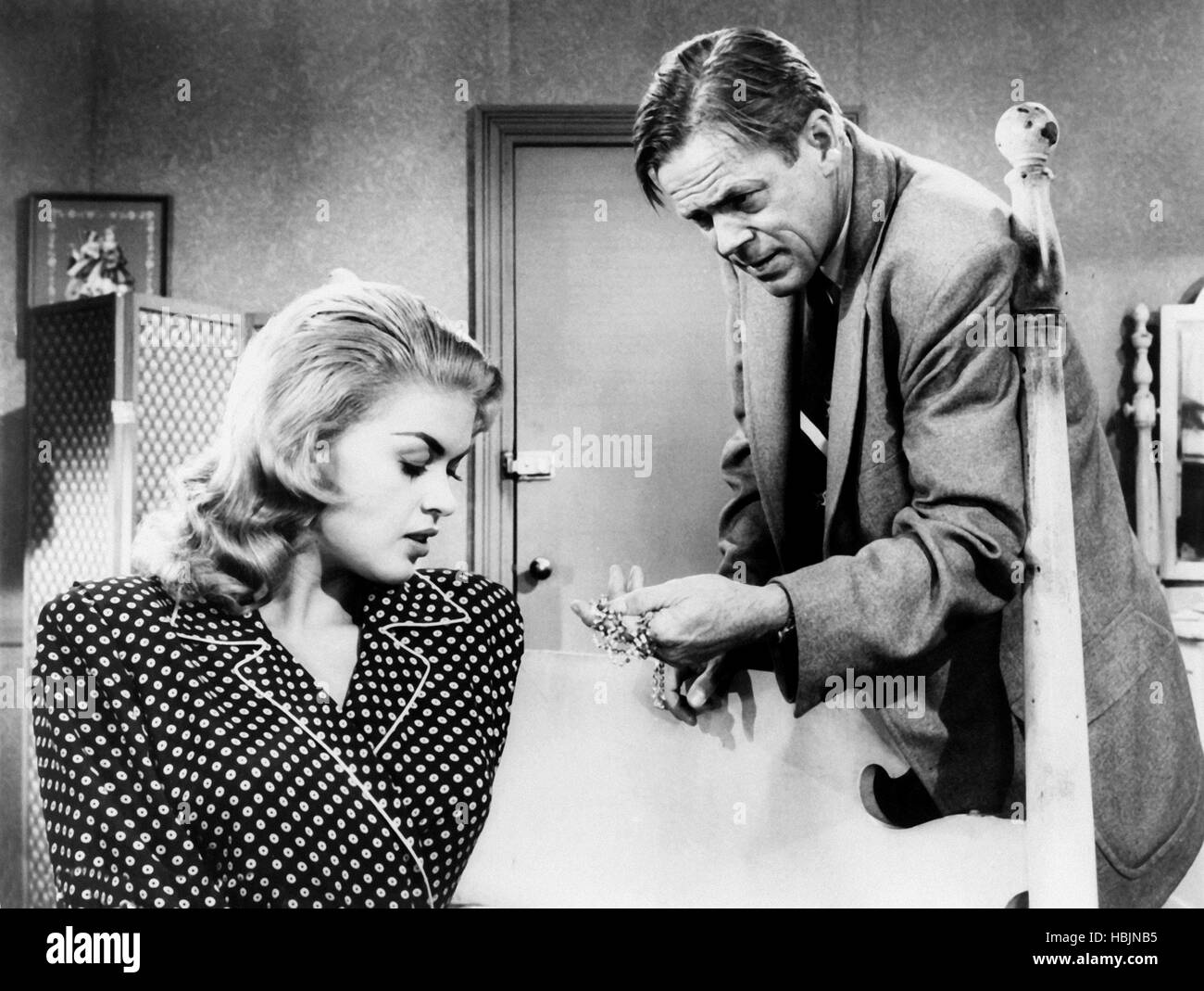 THE BURGLAR, from left, Jayne Mansfield, Dan Duryea, 1957 Stock Photo ...