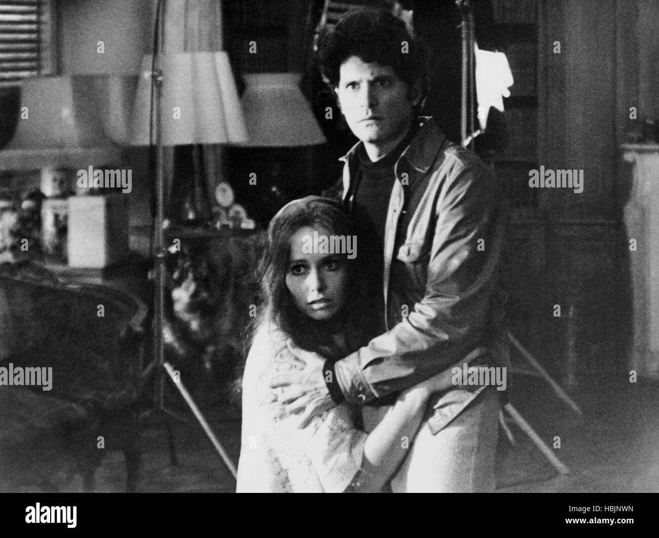 THE BIRD WITH THE CRYSTAL PLUMAGE, from left, Eva Renzi, Tony Musante ...