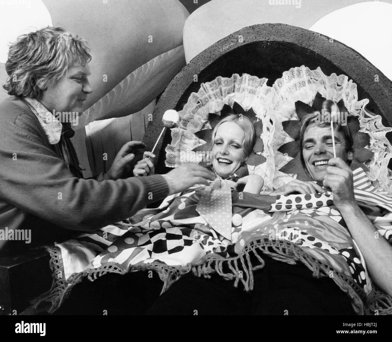 THE BOY FRIEND, from left: director Ken russell, Twiggy, Christopher ...