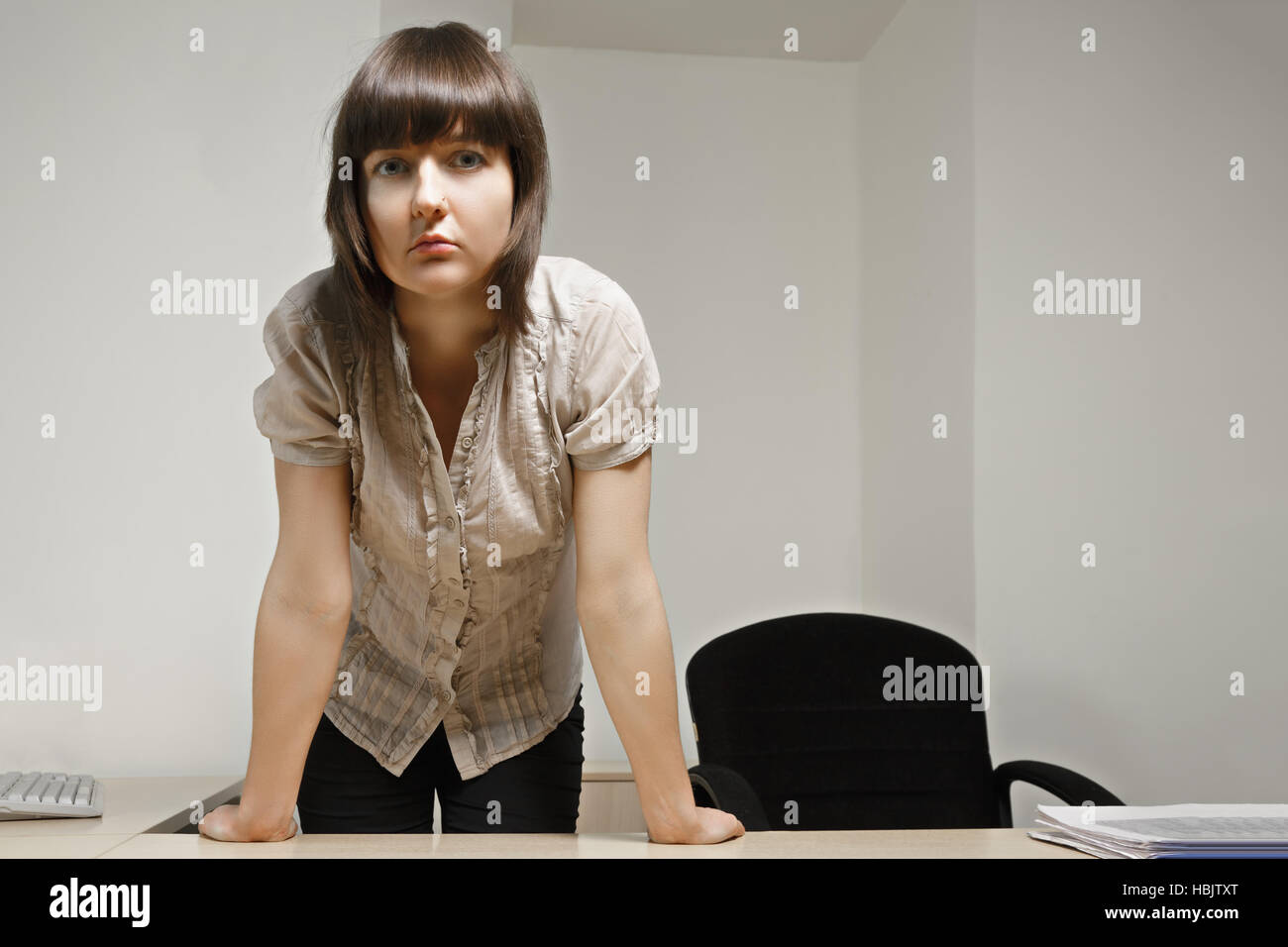 Desk clerk hi-res stock photography and images - Alamy