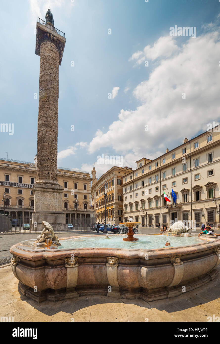 Rome colonna square hi-res stock photography and images - Alamy