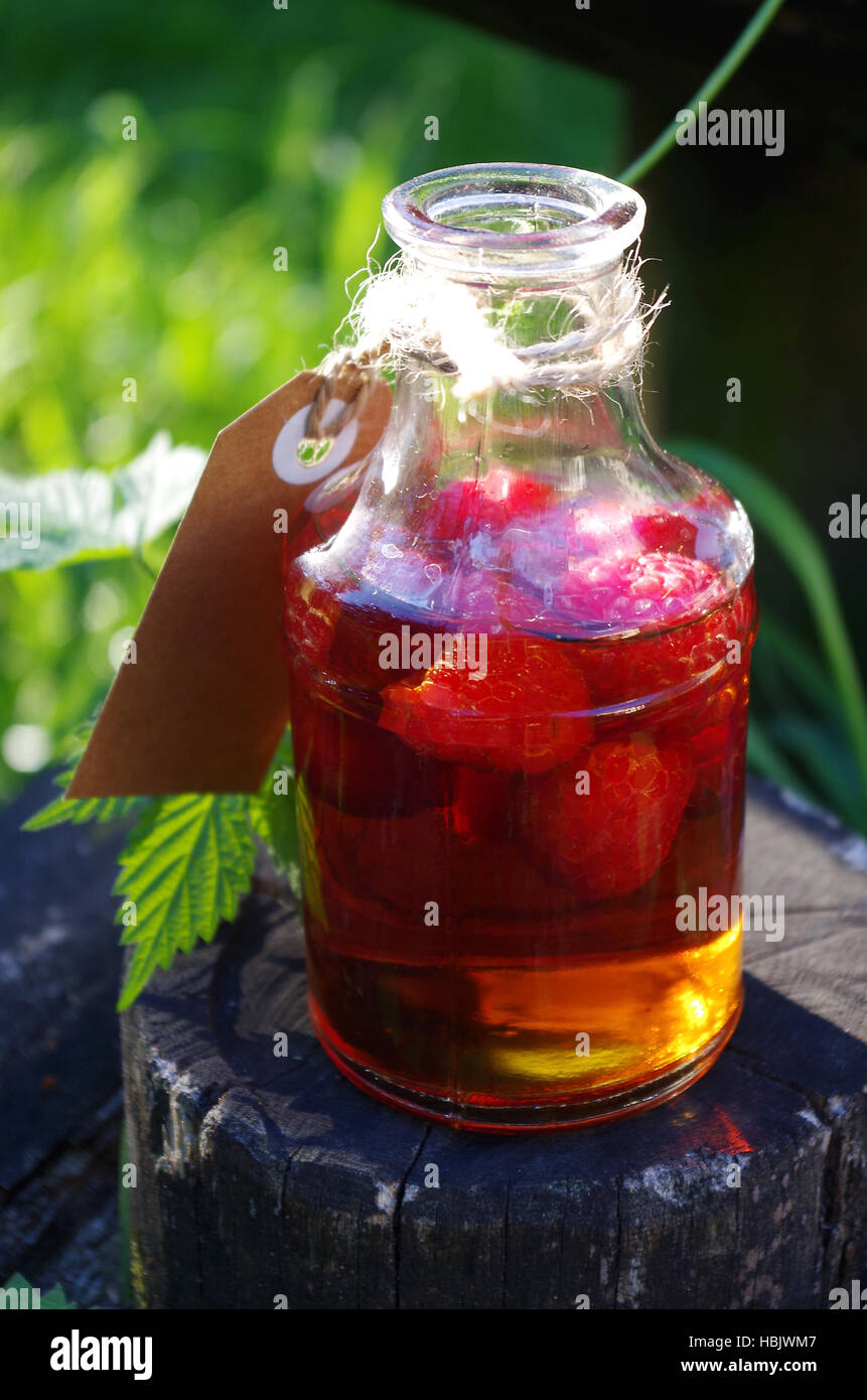 raspberry balsamic vinegar Stock Photo - Alamy