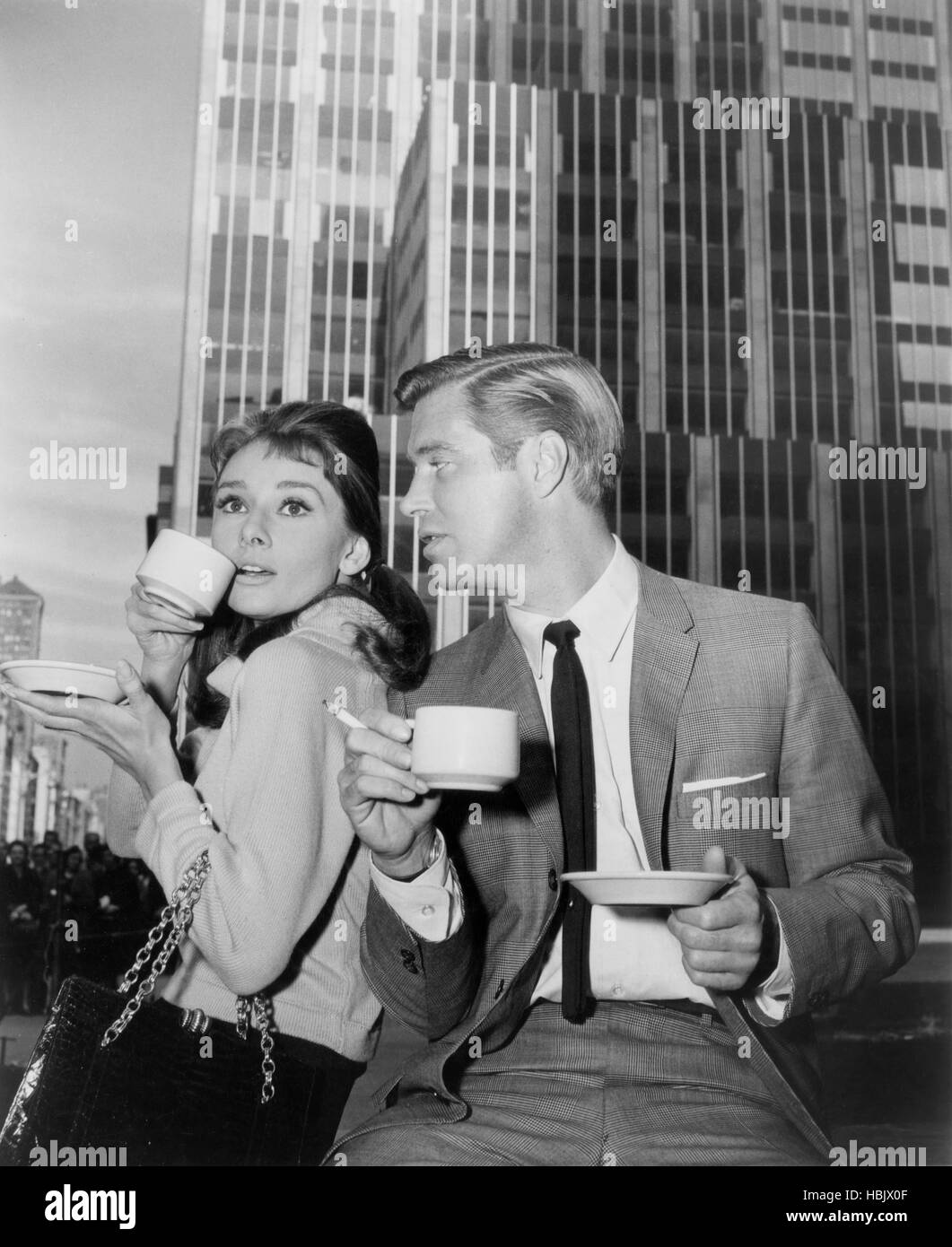 BREAKFAST AT TIFFANY'S, Audrey Hepburn, George Peppard, 1961 Stock ...